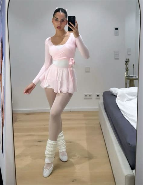 Pin By ☦︎ On Ballet Core 🩰 🦢 Fashion Outfits Ballet Attire