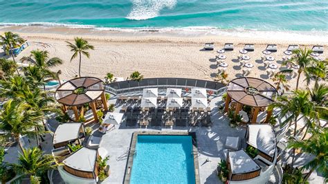 The Verandah Social Club Signia By Hilton Diplomat Beach Resort