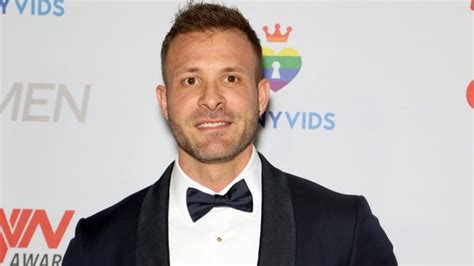 Justin Heath Smith Husband Revealed Get The Facts Celehusband