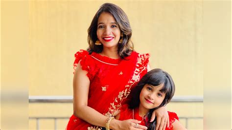 Mom And Daughter Duo Matching Outfits Traditional Attire Youtube