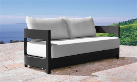 Abbyson Unveils Second Evolution Of Itable Mini On A Quest For