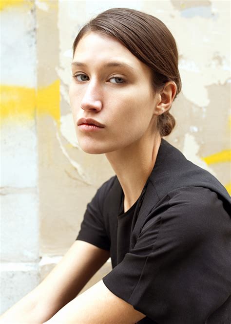 Iris Bacon Select Paris Select Model Management