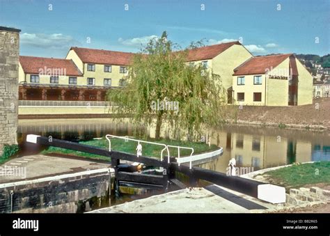 The Bath Hotel And Widcombe Lock Kennet And Avon Canal At Bath Avon