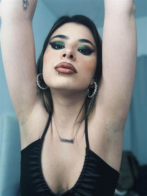 Run your tongue over me : r/ArmpitMix