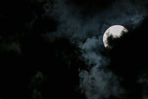 Full Moon In Dark Night Sky Photo Free Space Image On Unsplash