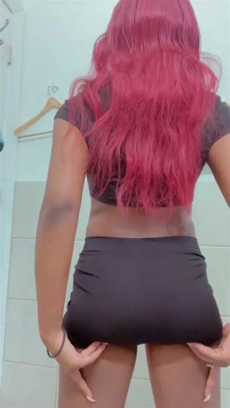 Ebony Farts In Shorts Türkçe