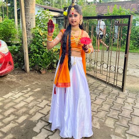 🌸r I S H I K A🌸 Rishika Pathak • Instagram Photos And Videos