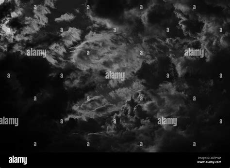 Cielo Bianco E Nero Immagini E Fotografie Stock Ad Alta Risoluzione Alamy