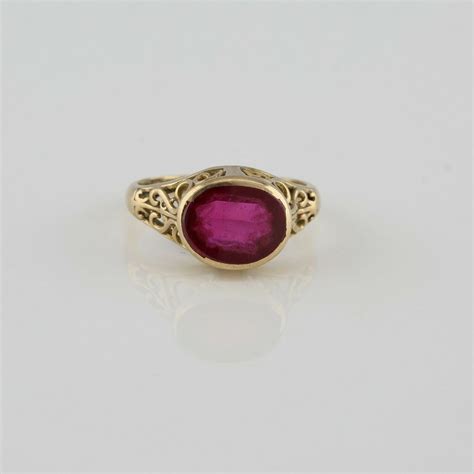 10k Yellow Gold Ruby Synthetic Ring Cushion Shaped Stone Size 55 Circa