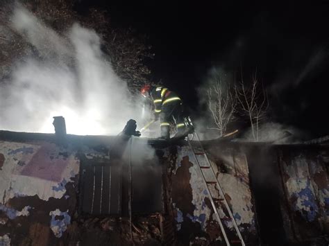 Casă și Anexe Mistuite De Un Incendiu Pornit De La Un Aragaz La Manolea Forăști Smartpress