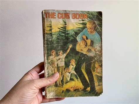 The Cub Book Wolf Cubs Of Canada Handbook 1970s Etsy
