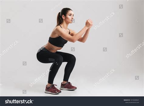 How To Do Squats For Women At Home
