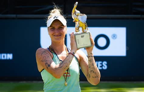 Back On Top Vondrousova Outlasts Wang Xinyu For Berlin Title