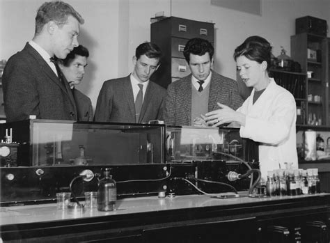 Mother And Her Spectrometer 1950s Roldschoolcool