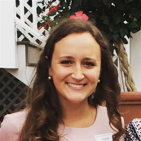 Angela Arango Youtube