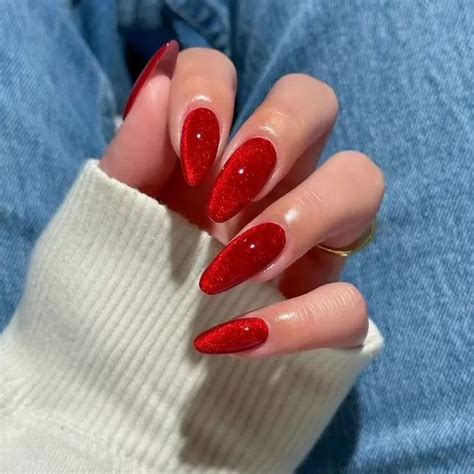 Velvet Cat Eye Nails Master The Matte Shimmer Effect Mirellé