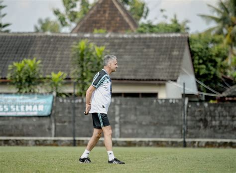 Marian Mihail Sebut Skuad Pss Sleman Sudah Pahami Taktiknya Bakal