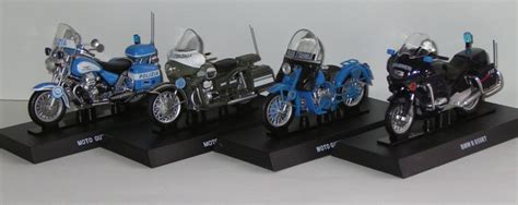 Modely motorek 1/24