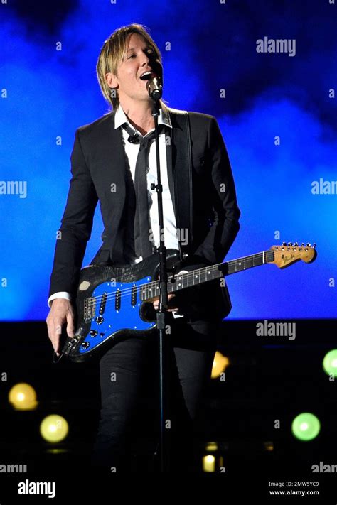 Keith Urban Performs Blue Aint Your Color At The 52nd Annual Academy