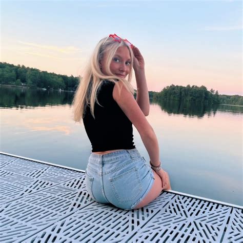 Sophia Sophiamassie1 Snapchat Stories Spotlight And Lenses