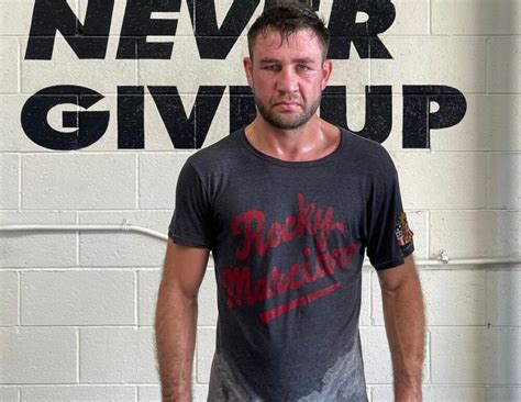 Van Heerden I Dont Rate Benn As A Boxer Matchroom Boxing