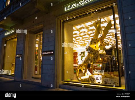 Dolceandgabbana Shop Via Monte Napoleone Quadrilatero Della Moda Milan