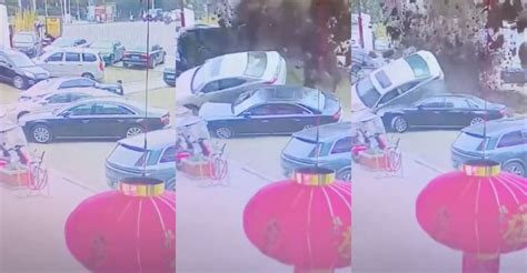 Kereta Terbalik Budak Baling Mercun Kosmo Digital