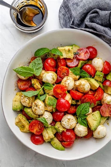 Avocado Caprese Salad 10 Minutes To Make Feelgoodfoodie