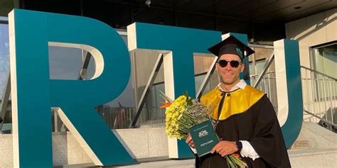 Mūziķis Gatis Irbe Ticis Pie Bakalaura Grāda