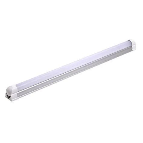 White 220 Voltage Rectangular Aluminium And Ceramic Led Tube Light At