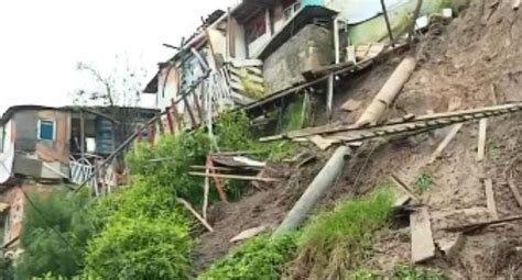 Evacuan A 36 Familias En Bogotá Por Riesgo De Colapso De Una Montaña