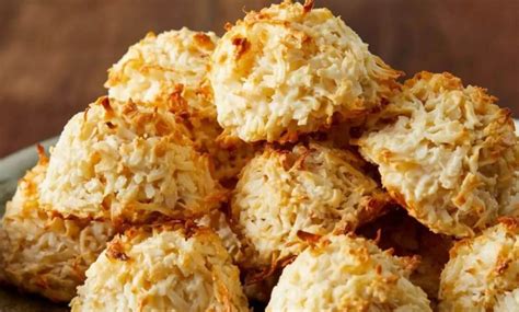 Coconut Macaroons Easy And Chewy Recipe