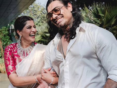Varalaxmi Sarathkumar Gets Engaged To Nicholai Sachdev