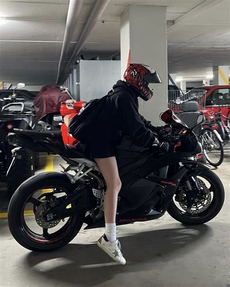 Biker Mädchen