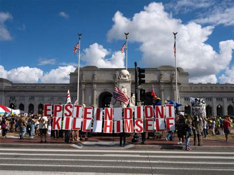 Us Congressional Committee Releases Thousands Of Epstein Documents