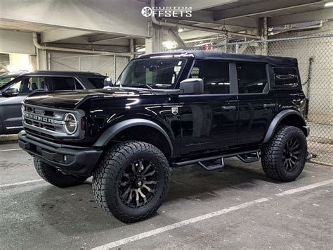 2021 Ford Bronco With 20x9 0 Fuel Blitz And 35125r20 Falken Wildpeak