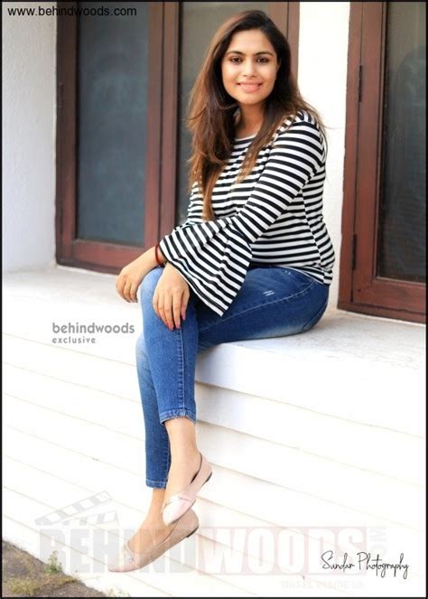 Shruthi Ramakrishnan Aka Shruti Ramakrishnan Photos Stills And Images