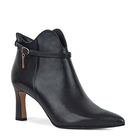 Elegant Black Leather Ankle Boots With A Comfortable High Heel Made Of Natural Grain Leather