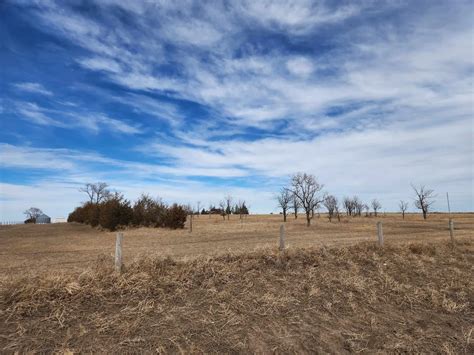 19300 299th St Batesland Sd 57716 ®