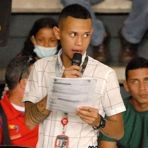 Alejandro Cabrera Cabreraalejandro13 • Threads Say More