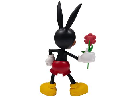 Rello Ozzy Picking Daisies Statue Gb