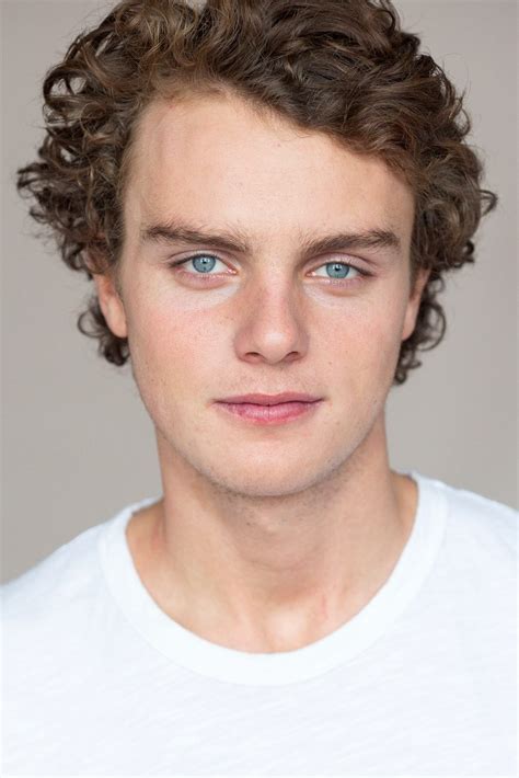 Cameron Scott Roberts About Entertainment Ie