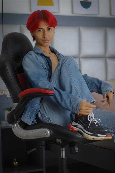 Arielvilla Webcam Free Shemale Porn Cams And Sex Chat Bemyholecam