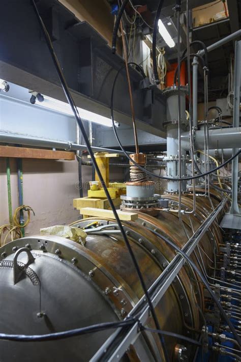 Workshop For The Assembly Of An Industrial Linear High Voltage Electron