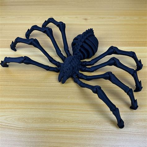 Baeitkot Spider Desktop Ornament Hell Skeleton Wolf Spider Joint Movable Contraction Spider Toy