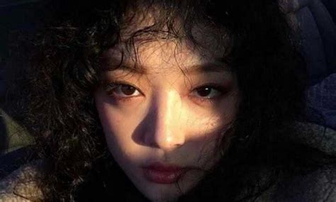 بیوگرافی سولی خواننده کره جنوبی با بهترین آهنگ های او بت سایت