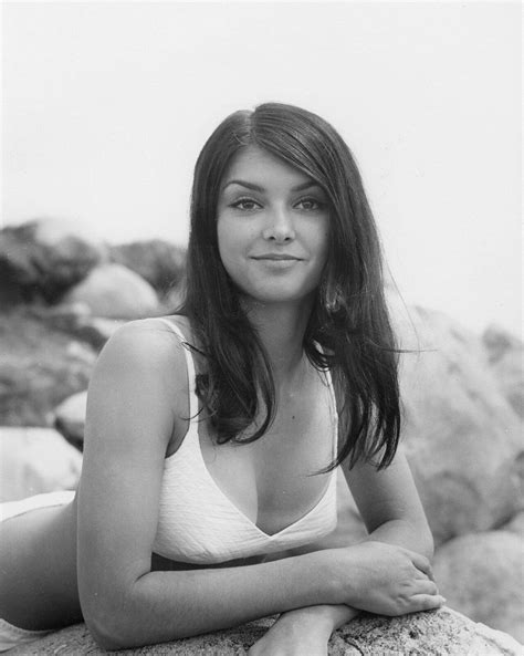 Victoria Principal 1972 R Oldschoolcool