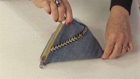 15 Beautiful Triangle Pouch Patterns Good For Carrying Coins And Rings
