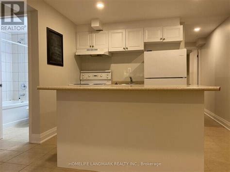 55 Leacock Crescent Toronto On M3b 1n8 House For Rent In Toronto