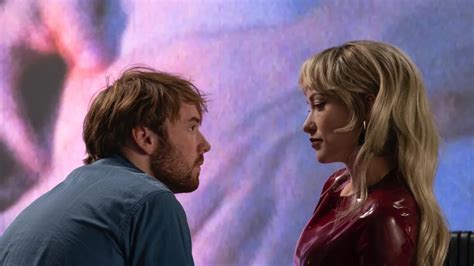 Vibradores Piadas E Sexo A Três O Thriller Excêntrico De Olivia Wilde